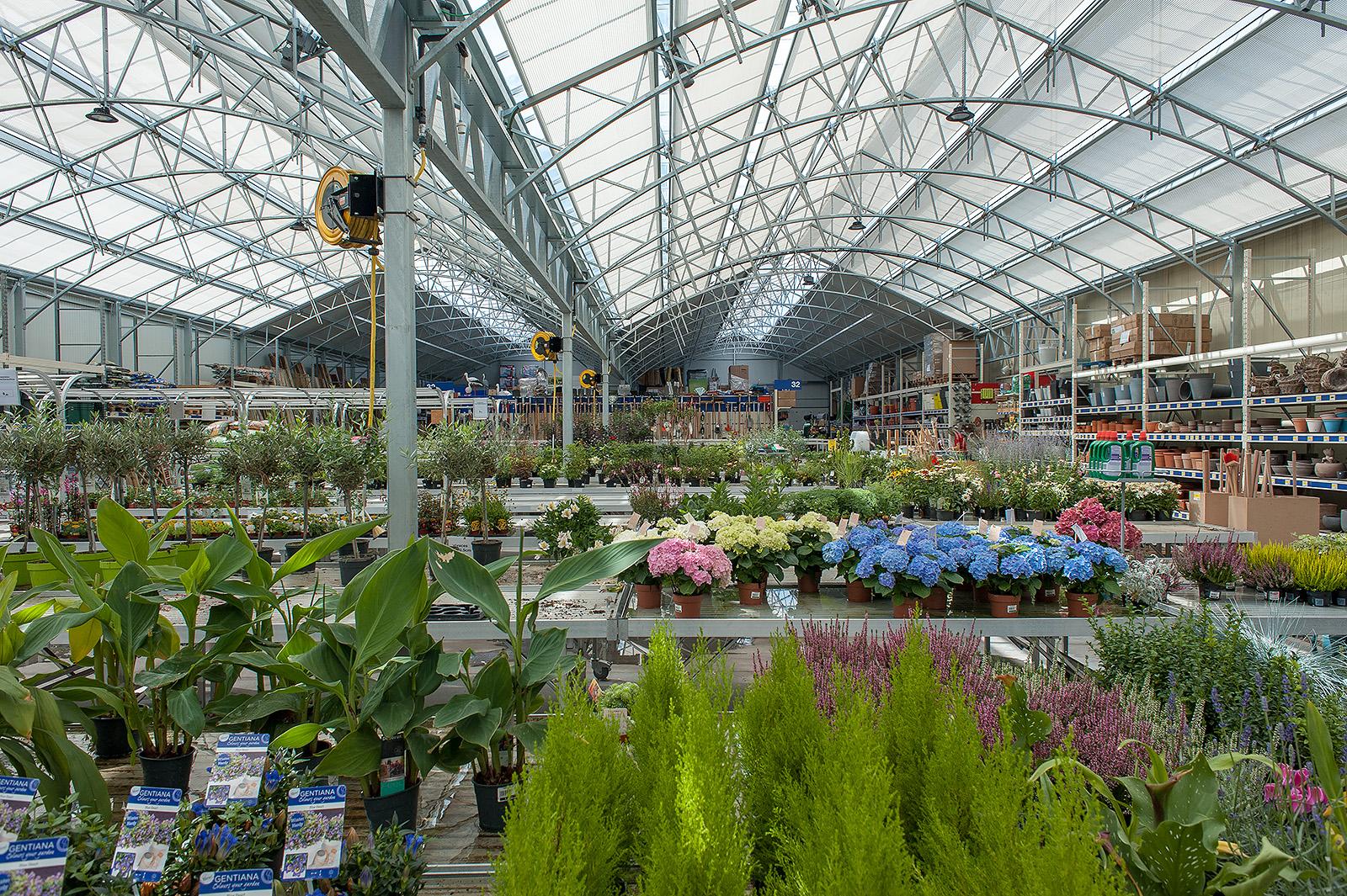 Hubo Peruwelz - greenhouse for a hardware store